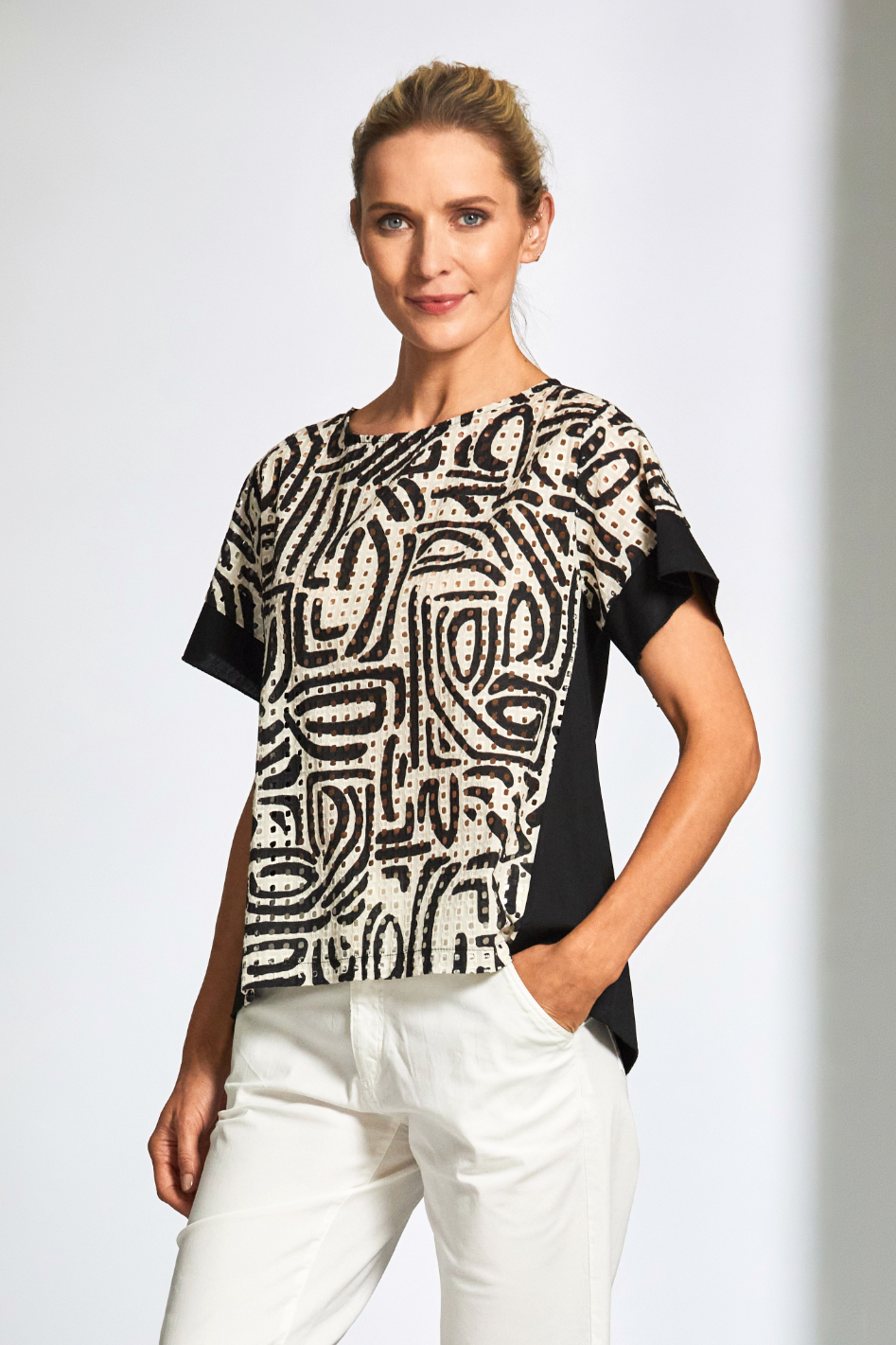 Peruzzi Print Punch Hole Top | Black | 25133 – Labels By The Bay
